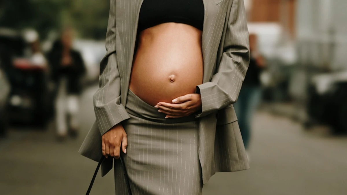 Piše Mirsada Begović: Majčinstvo smo danas sveli samo na fotografije ...